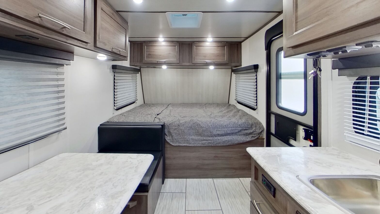 Home - Genesis Supreme RV